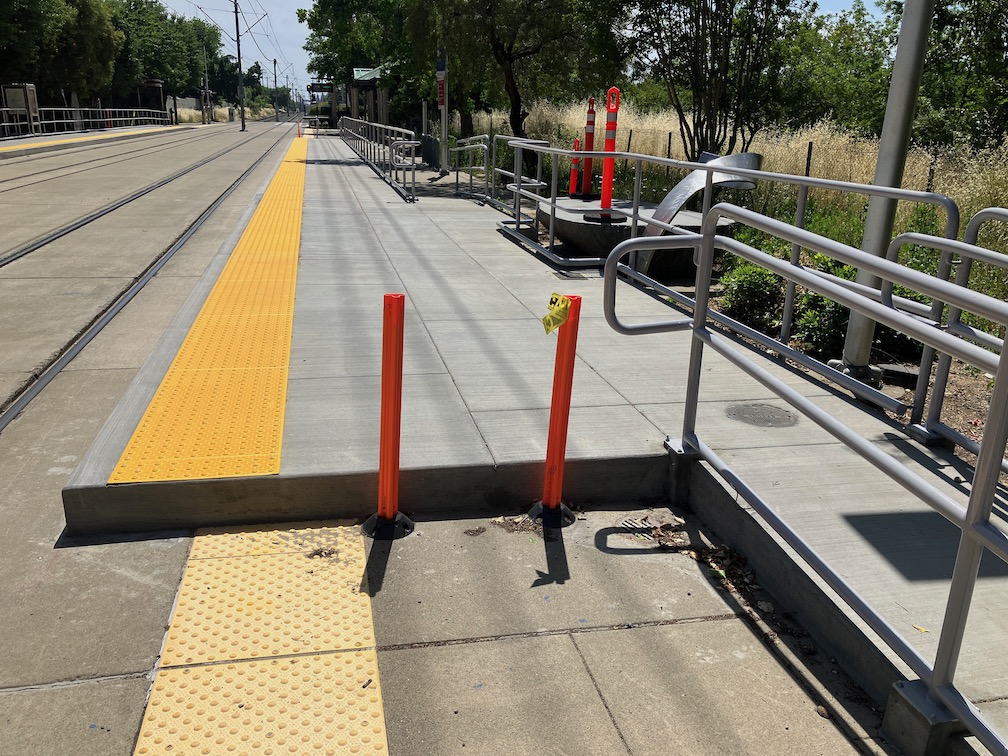 SacRT light rail platform flaws – Sacramento Transit Advocates and ...