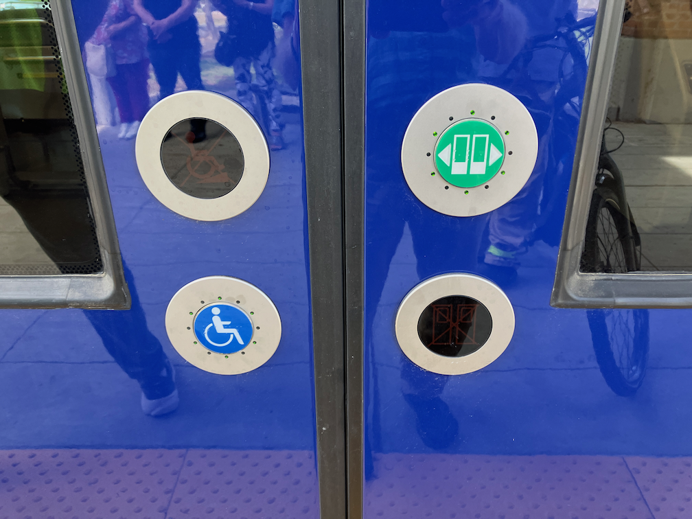 suggestions for SacRT new low-floor rail cars – Sacramento Transit ...